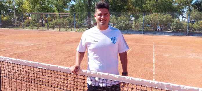 Ya se viene el tenis con la nueva escuela «Smash» de Julián Mora y Agus ...